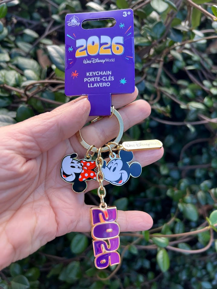 Mickey & Minnie 2026 Walt Disney World Keychain – Shopping the Parks