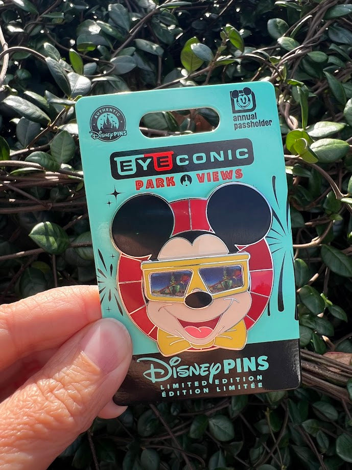 Mickey Mouse Eyeconic Quarterly Series Limited Edition Passholder Disn ...